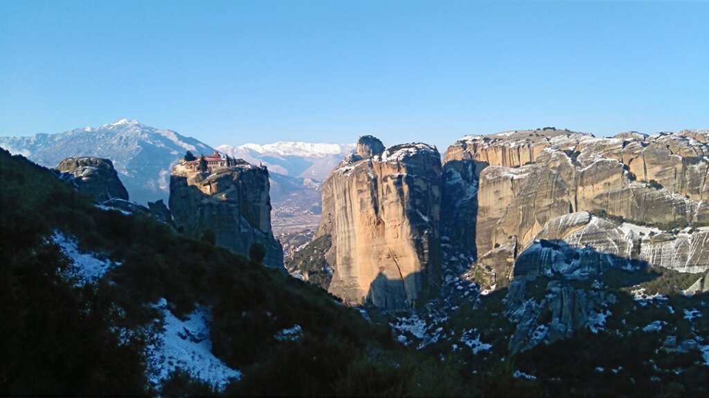When to visit Meteora Monasteries?